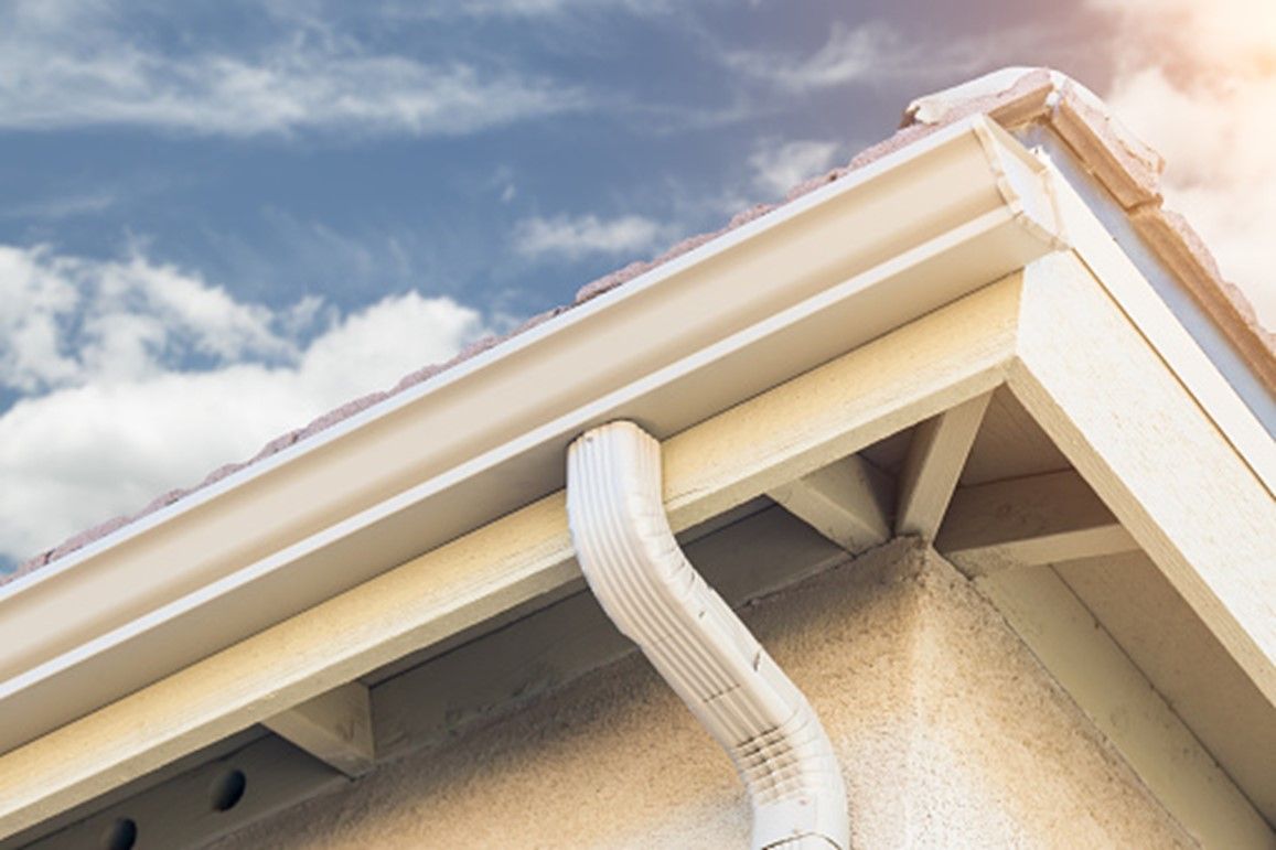 Signs You Need to Repair or Replace Your Rain Gutters
